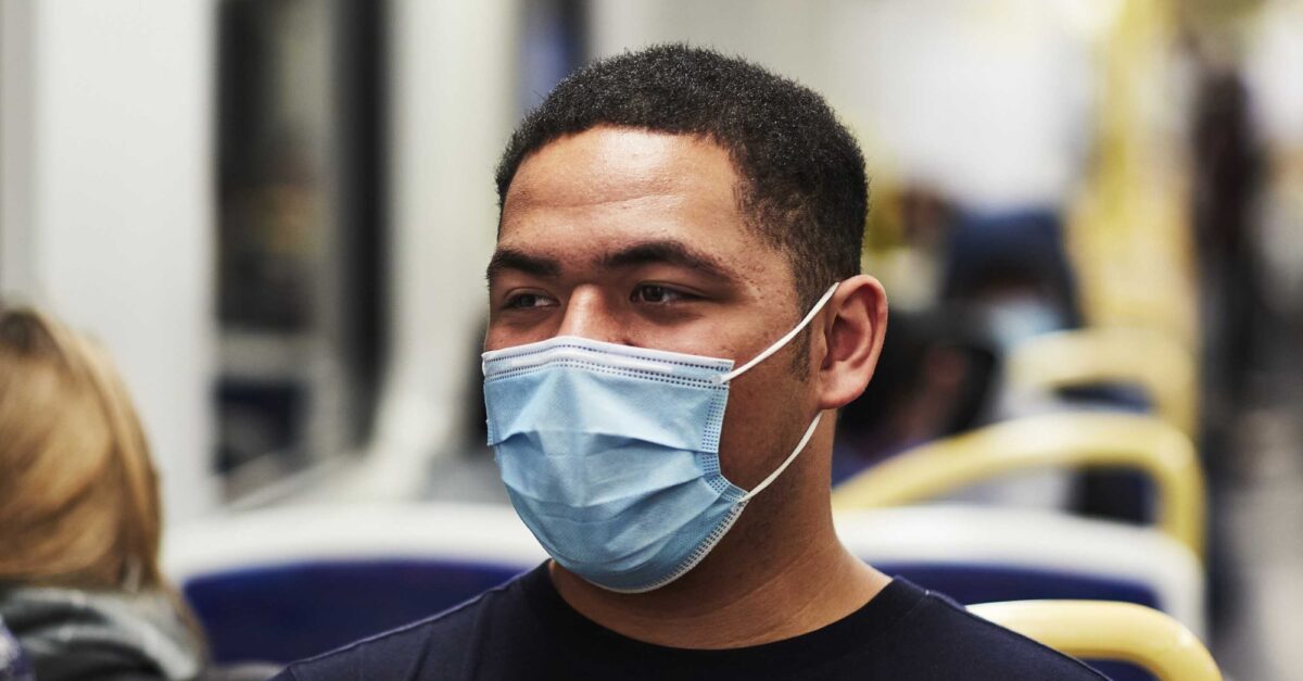 Current face mask rules and tips for safe travel on public transport ...